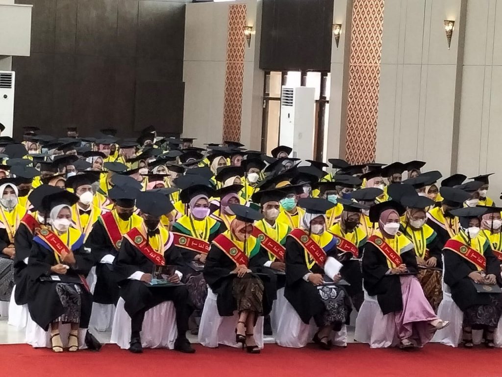 137 MAHASISWA FKIP UNIVET IKUTI PROSESI WISUDA SECARA LURING - Fakultas ... 137 MAHASISWA FKIP UNIVET IKUTI PROSESI WISUDA SECARA LURING - Fakultas ...